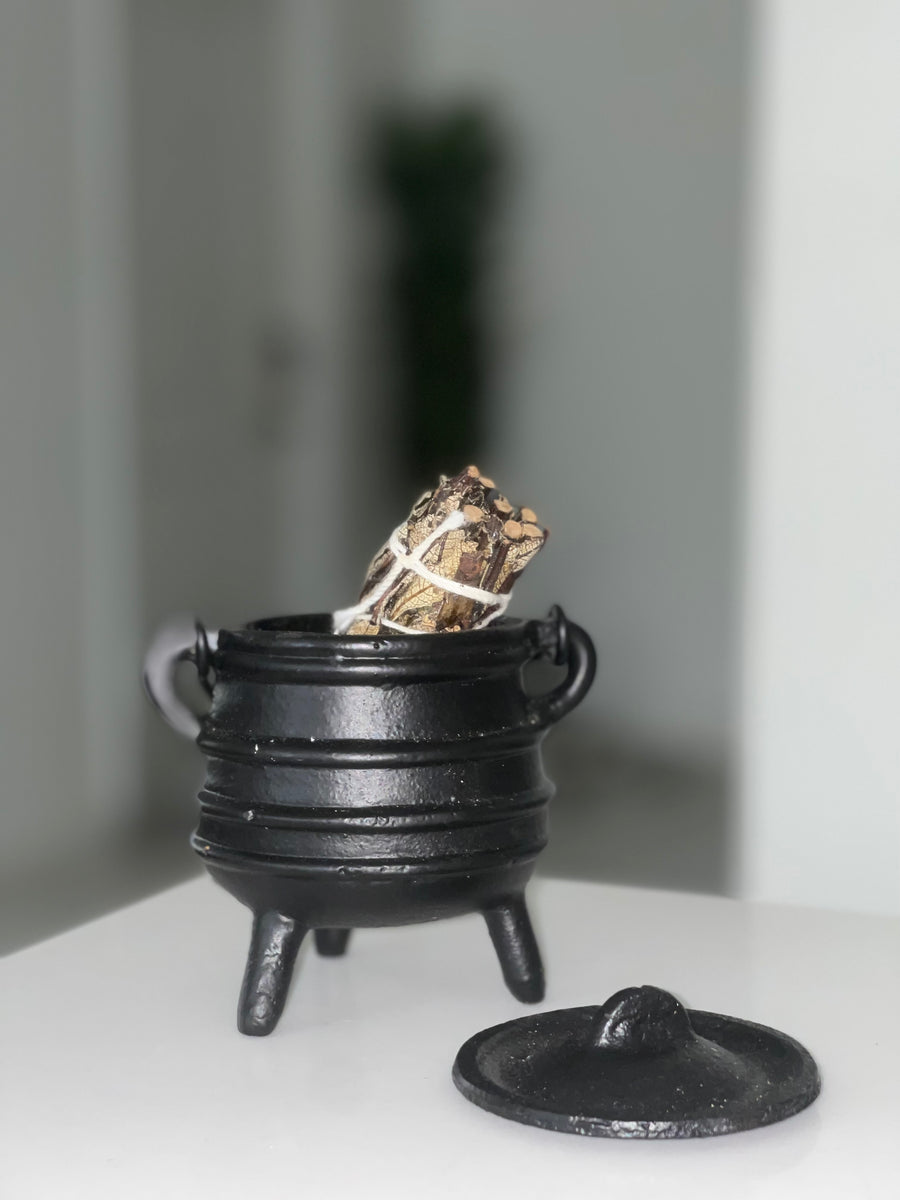 Mini Cast Iron Caldron – Ancient Alignment LLC